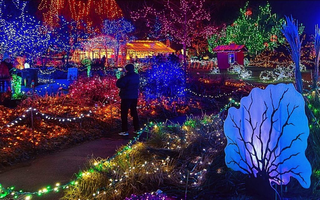 A VanDusen Garden Guide + Skip the Line Tickets - Vancouver Planner