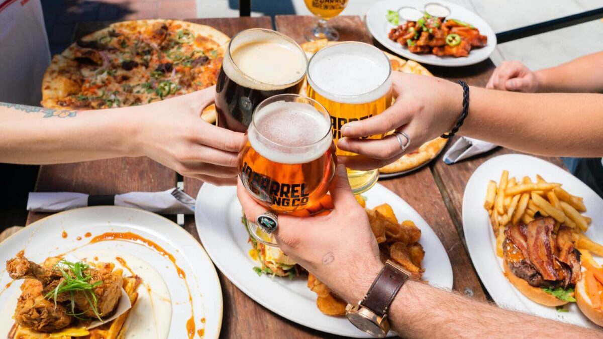 What Food Vancouver is Known For: Must Eat Vancouver Food : - Vancouver ...