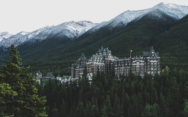 Vancouver to Banff: 6 Best Ways to Travel in 2025 - Vancouver Planner