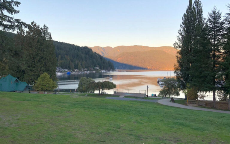 Deep Cove In North Vancouver: What to Do + How to Get There - Vancouver ...