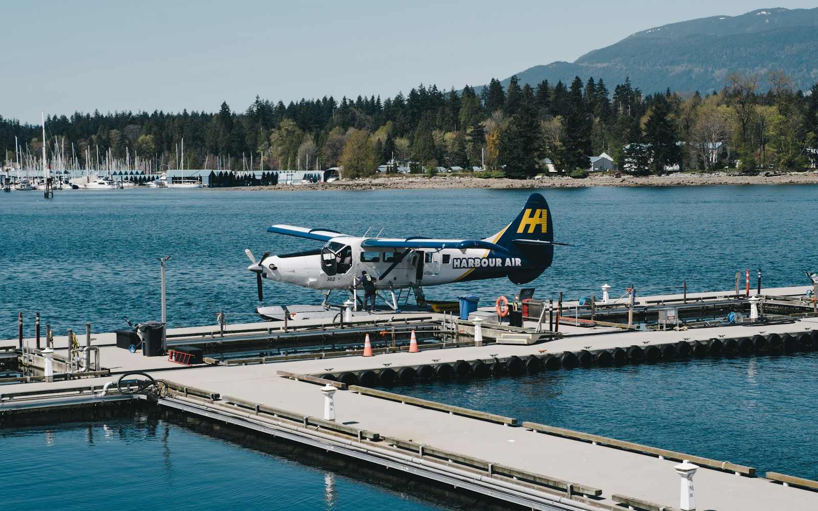 Vancouver to Victoria Seaplane: What to Expect + 2025 Times ️