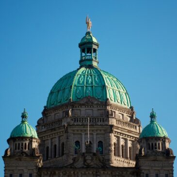 5 Best Day Tours from Vancouver to Victoria BC (2025)