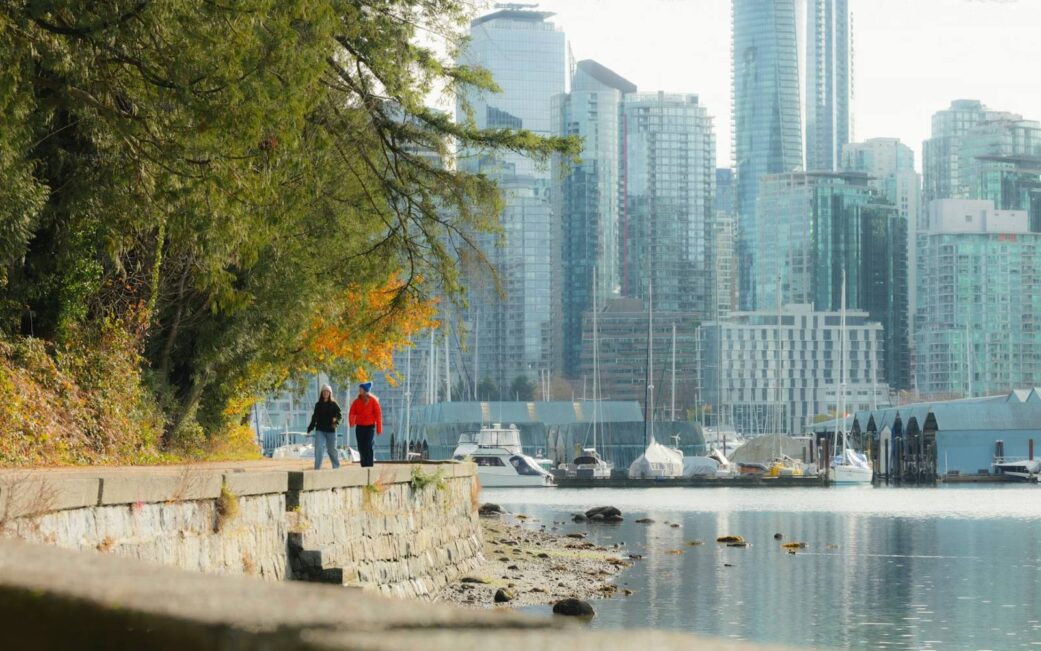 The Best Ways to Get to Stanley Park: A Visitor's Guide